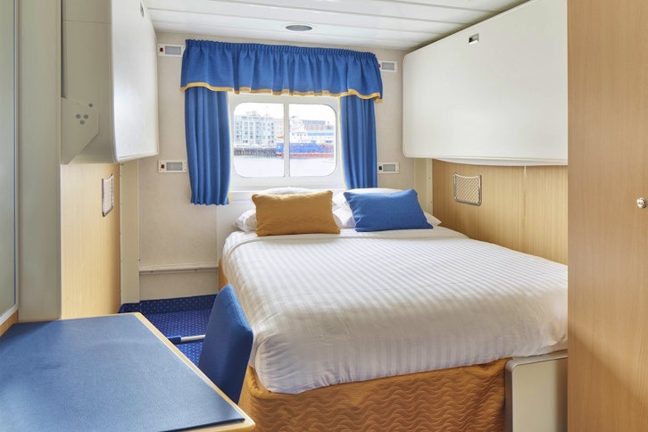 M/V Ocean Nova | Antarctia Expedition Cruise | Rainbow